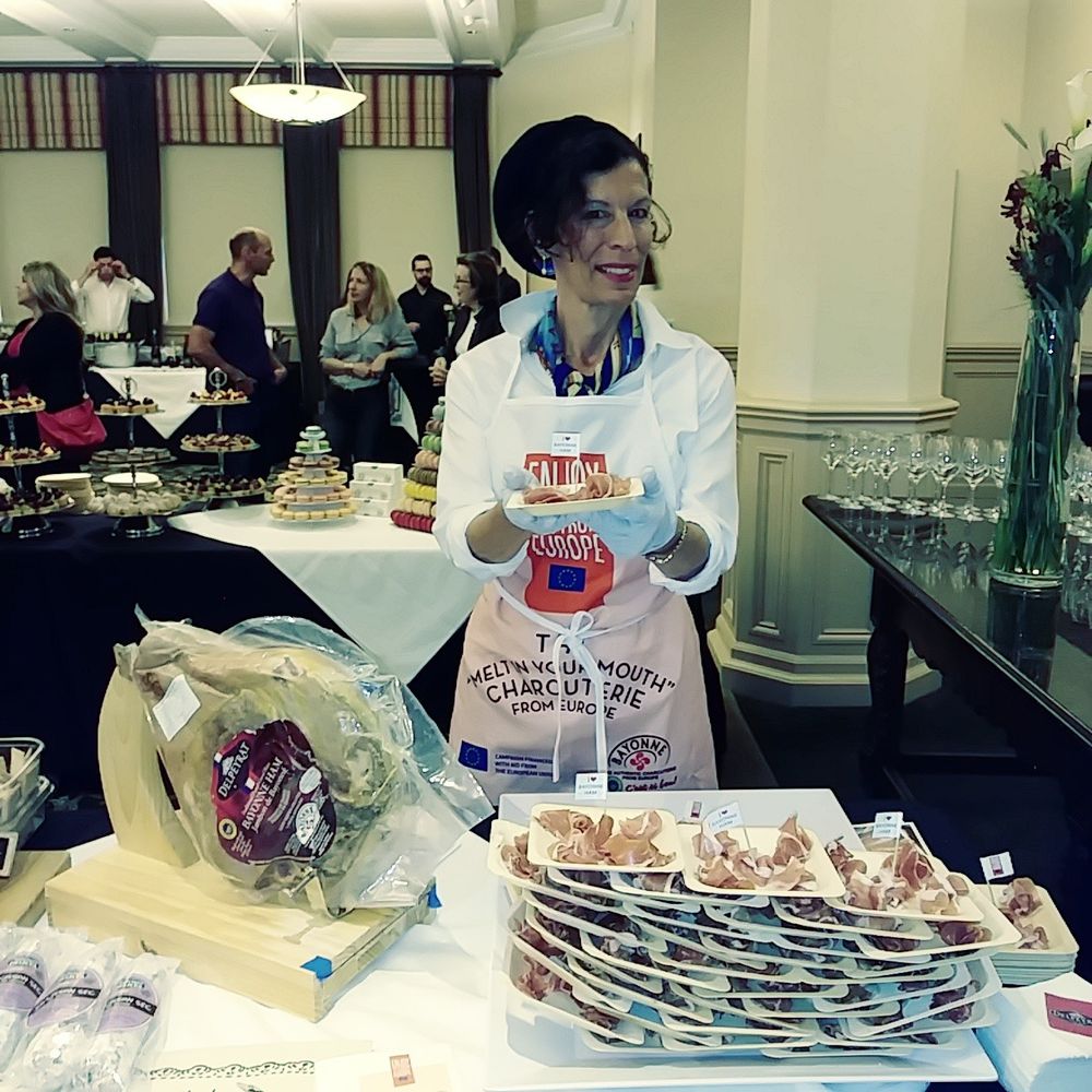 Creating the Ultimate Customer Experience - Flavor Fanatics