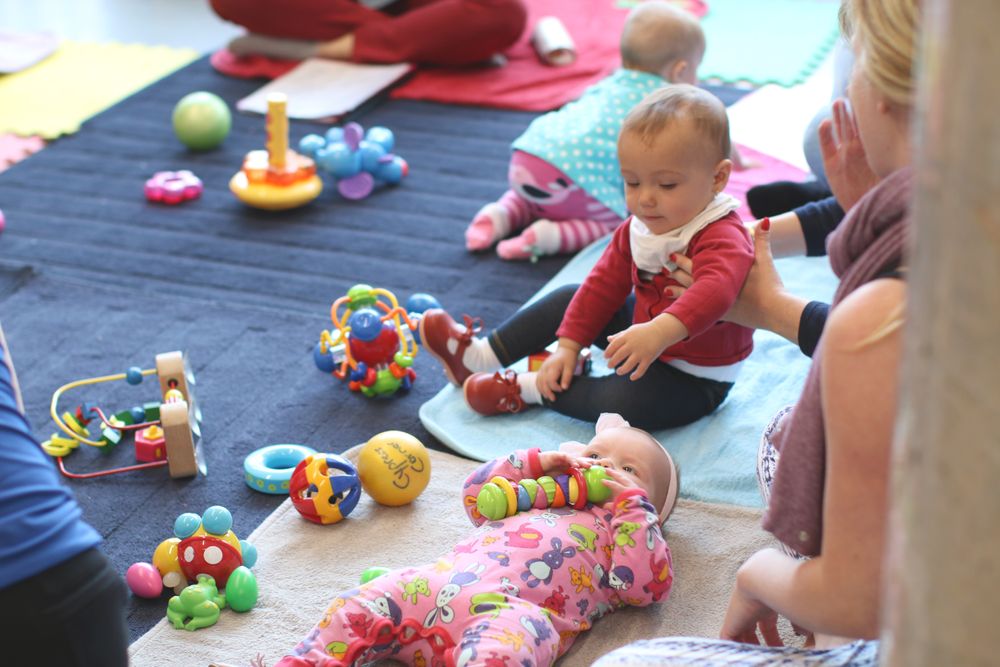 Talk to Your Baby With Your Hands - Signing Babies